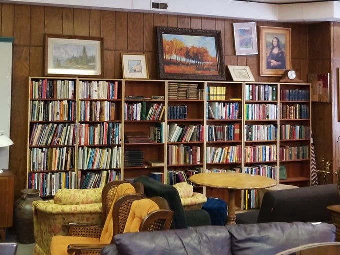 neighborhood thrift store 6