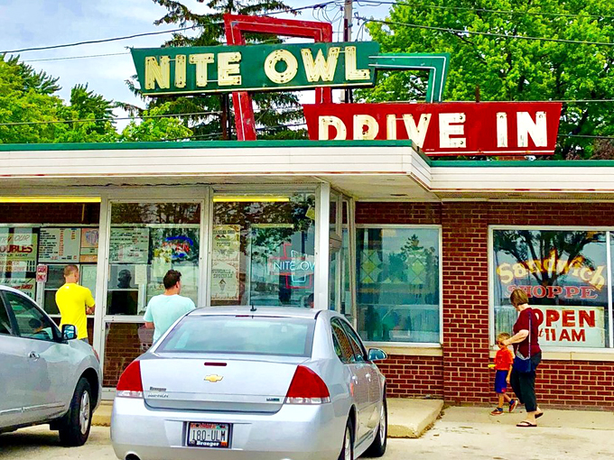 nite owl drive in ice cream parlor & sandwich shoppe 3