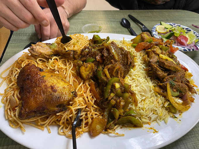 nur market & restaurant 4