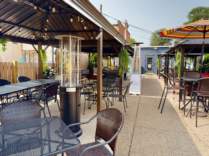 on the bay boutique, bar & cafe 2