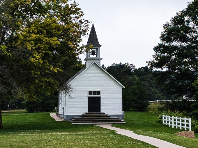 paranormal tours at the felt estate 6
