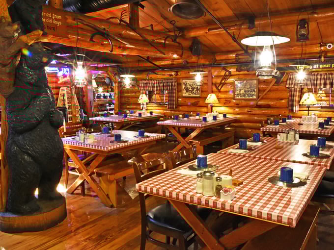 paul bunyan's cook shanty (wisconsin dells)