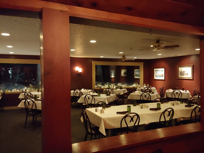 pinewood supper club 3