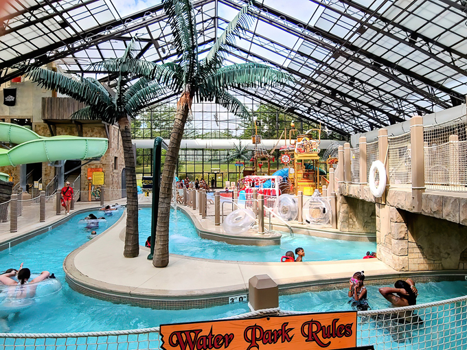 pirate's cay indoor water park 1