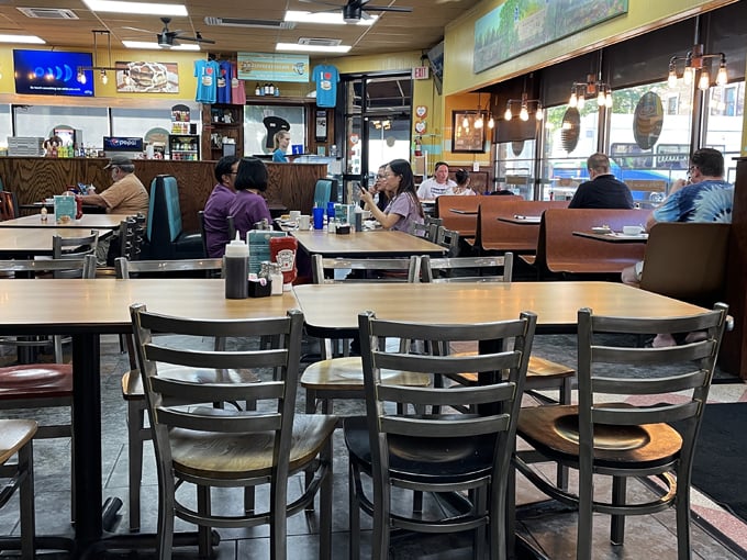 qc coffee and pancake house 8