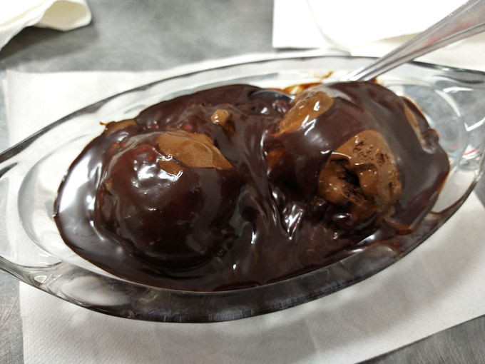 scoop deville ice cream shop 4