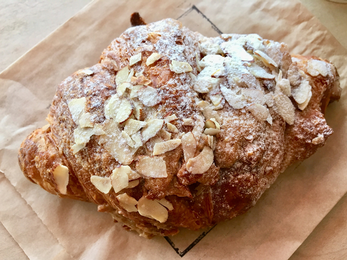 simple bakery & market 3