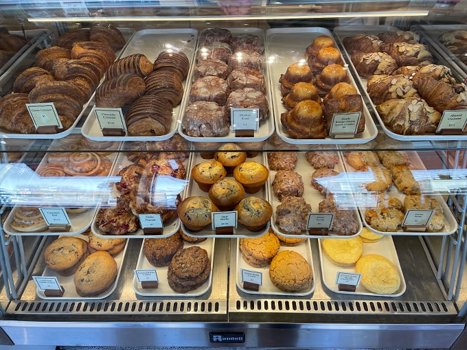 simple bakery & market 4