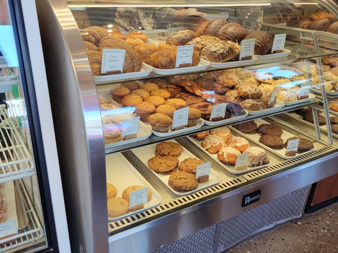 simple bakery & market 5