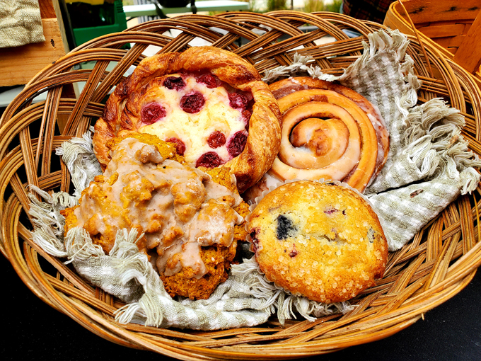 simple bakery & market 7