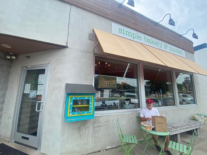 simple bakery & market 9