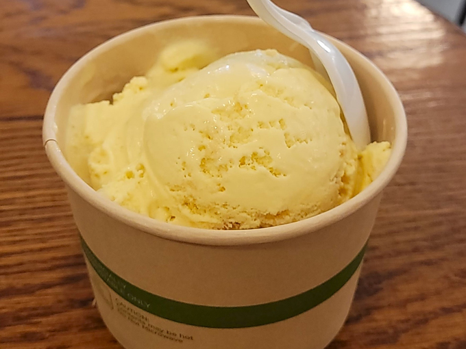 the brown cow ice cream parlor 5