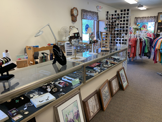 the forgotten treasures resale shop 3