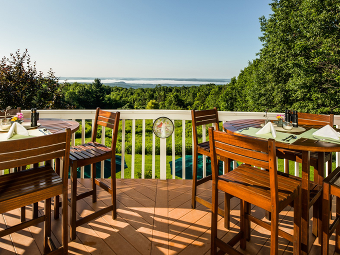 the inn at wawanissee point 7