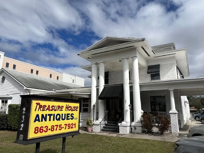 treasure house antiques & collectibles llc 1