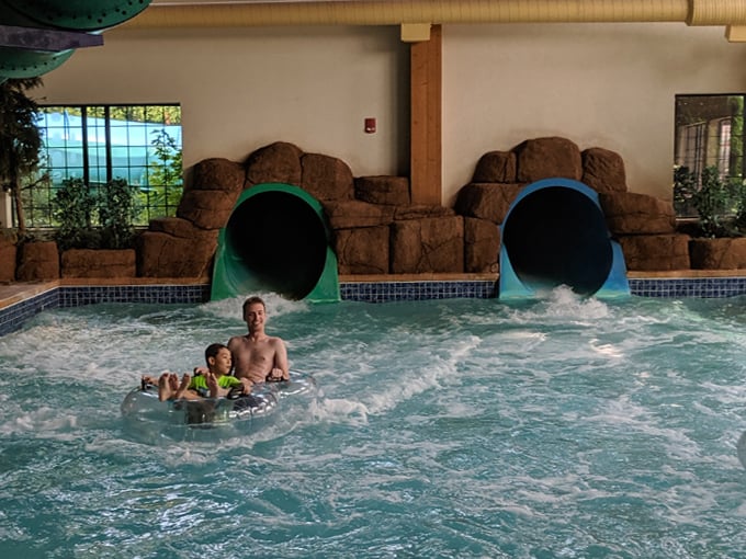 Tundra Lodge Waterpark 6