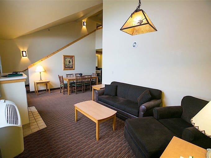 Tundra Lodge Waterpark 8