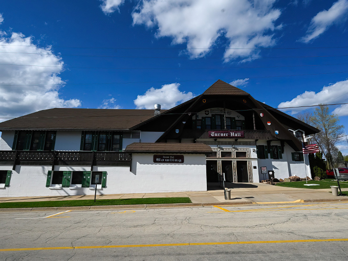 turner hall ratskeller restaurant 1