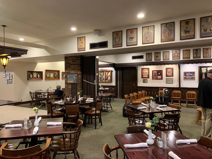 turner hall ratskeller restaurant 2