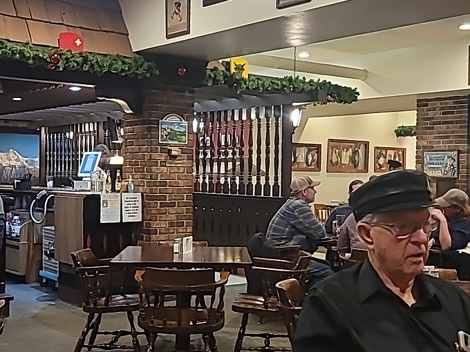 turner hall ratskeller restaurant 8