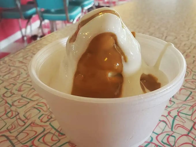 twistee treat diner at the pink elephant 5