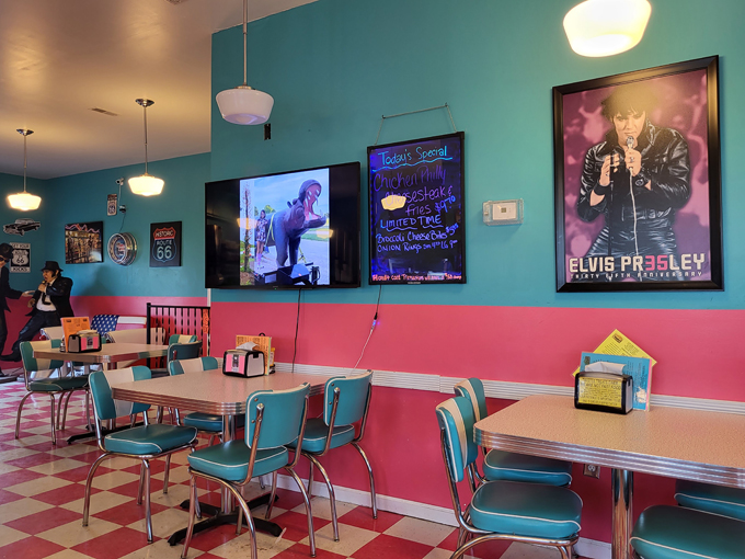 twistee treat diner at the pink elephant 5