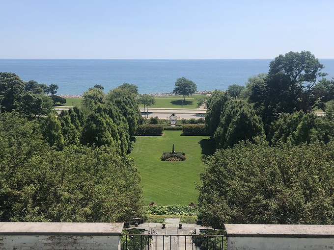 villa terrace decorative arts museum 4