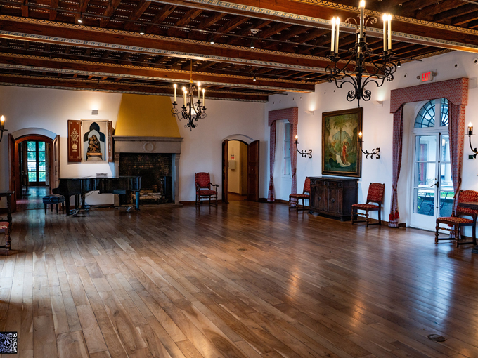 villa terrace decorative arts museum 5