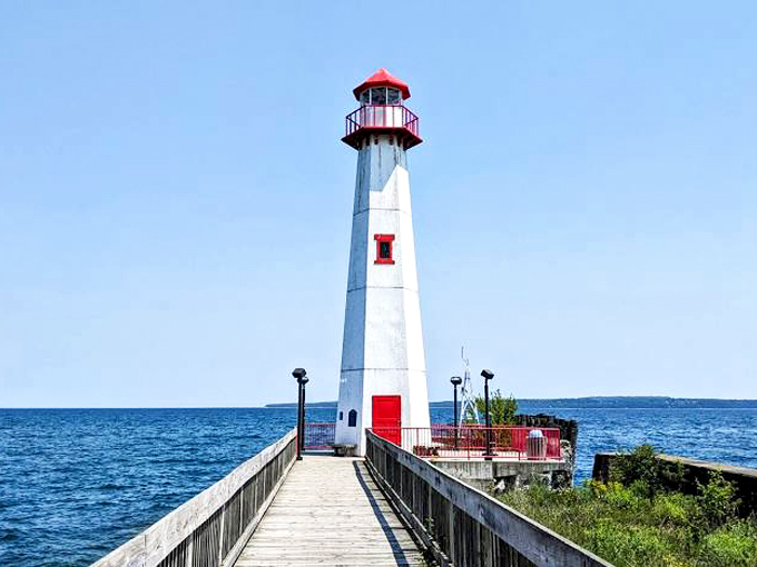 wawatam lighthouse (st. ignace)