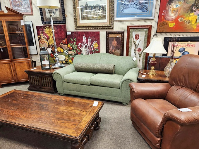 white dove thrift shoppe 4