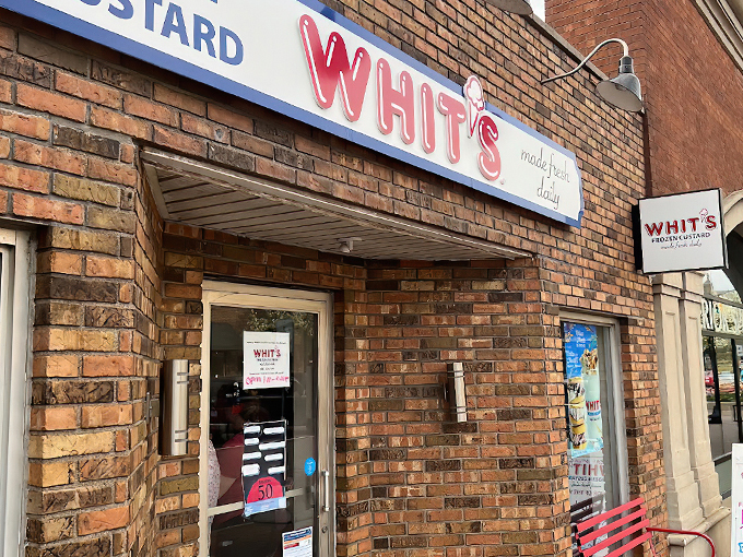 Whit&rsquo;s Frozen Custard 1