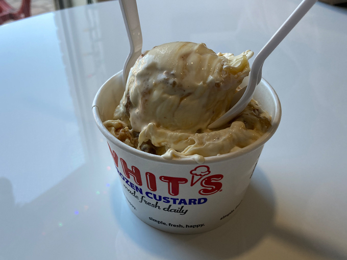 Whit&rsquo;s Frozen Custard 4