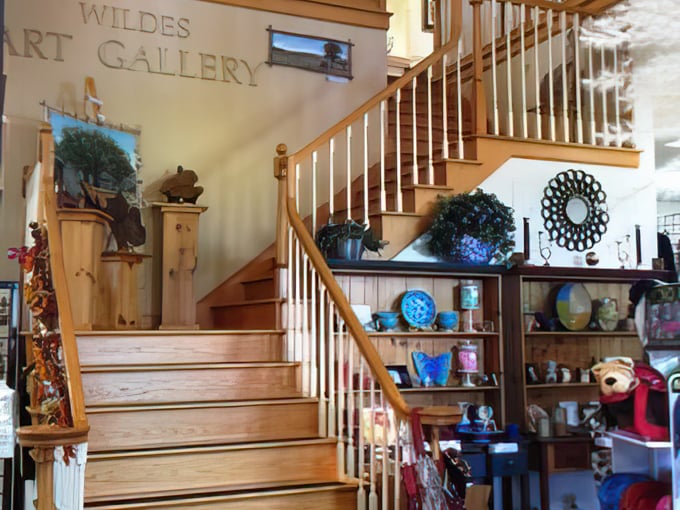 wildes art gallery at antique mall of tomah 3