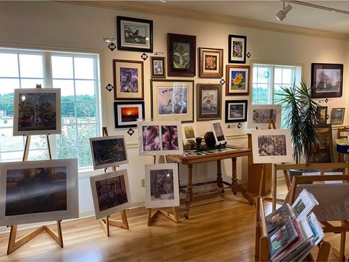 wildes art gallery at antique mall of tomah 7