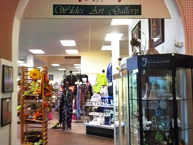 wildes art gallery at antique mall of tomah 8