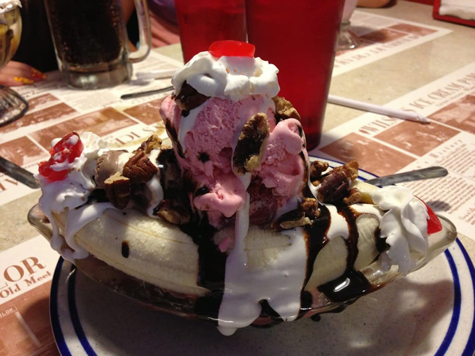 Wilson's Restaurant & Ice Cream Parlor 5