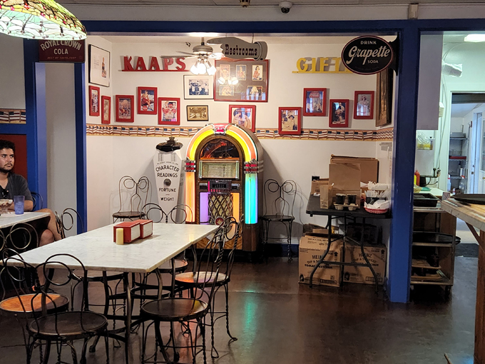 wilson's restaurant & ice cream parlor 8