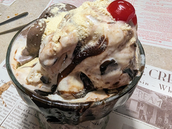 wilson's restaurant & ice cream parlor 9
