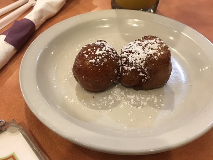 yia yia's pancake house & restaurant 4