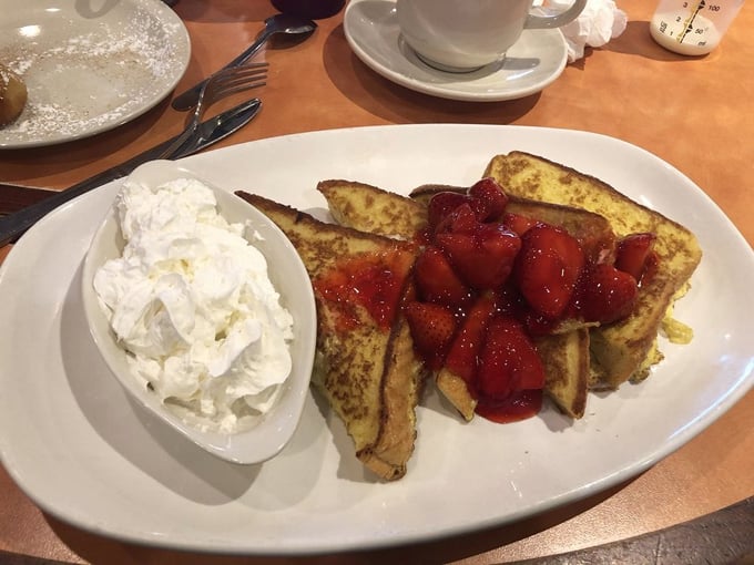 yia yia's pancake house & restaurant 6