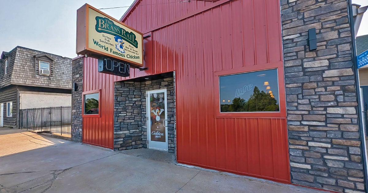 This Tiny Restaurant In Minnesota Has Broasted Chicken Known Throughout ...