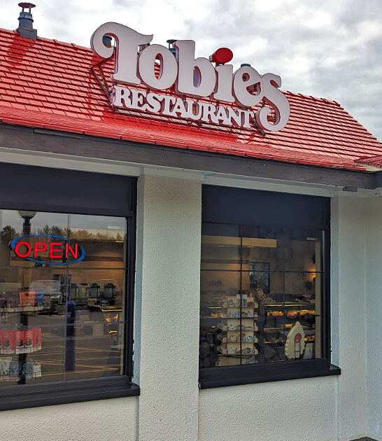 cinnamon rolls minnesota restaurant ftr