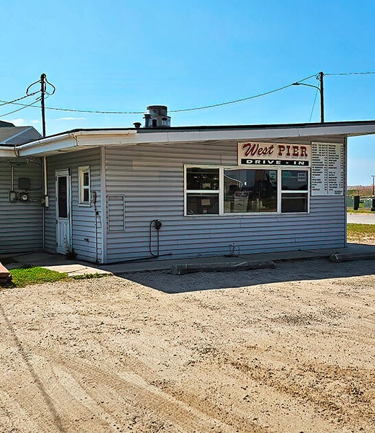 famous massive burgers michigan ftr