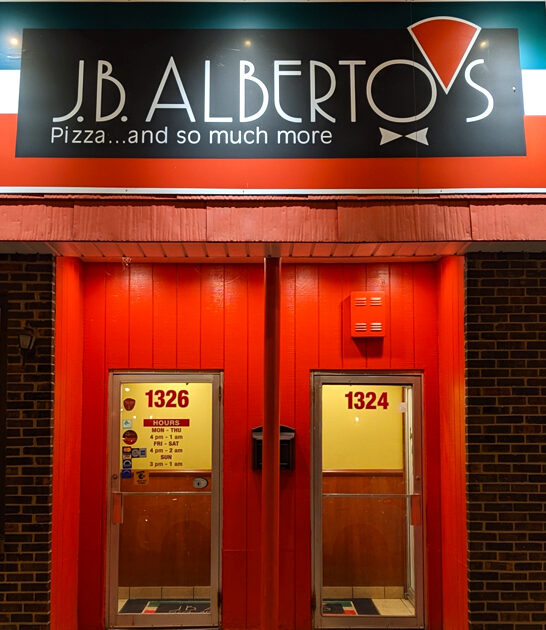 famous massive pizza illinois ftr