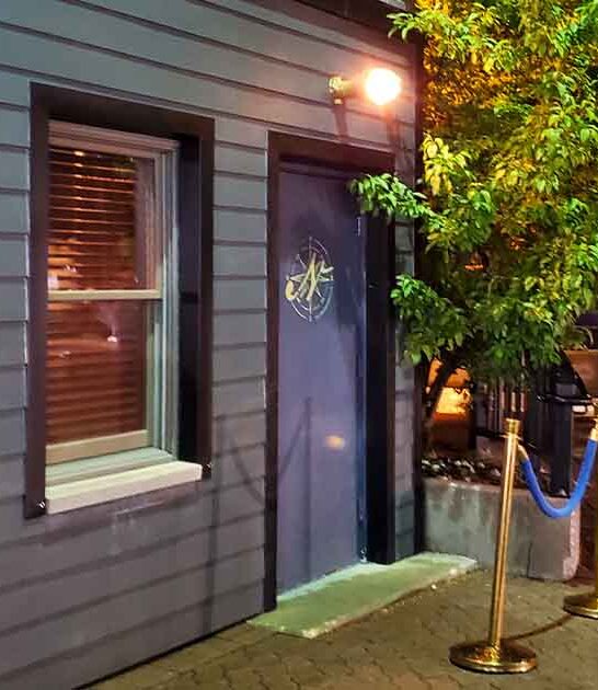 glamorous neighborhood speakeasy illinois ftr