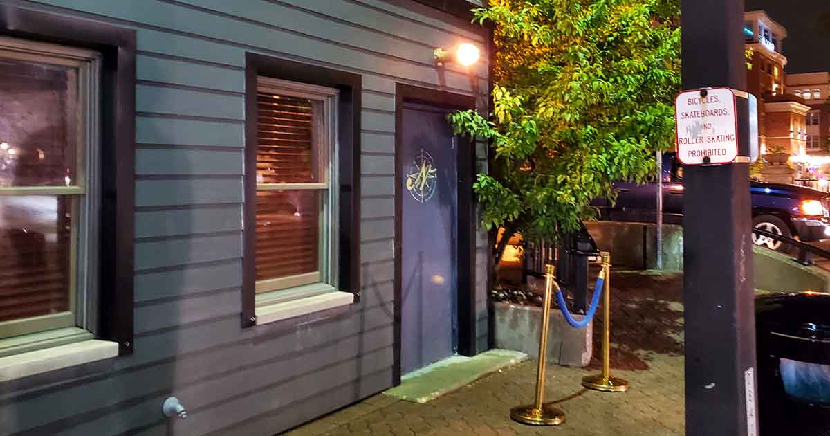 This Glamorous Speakeasy In Illinois Will Transport You Straight To The ...