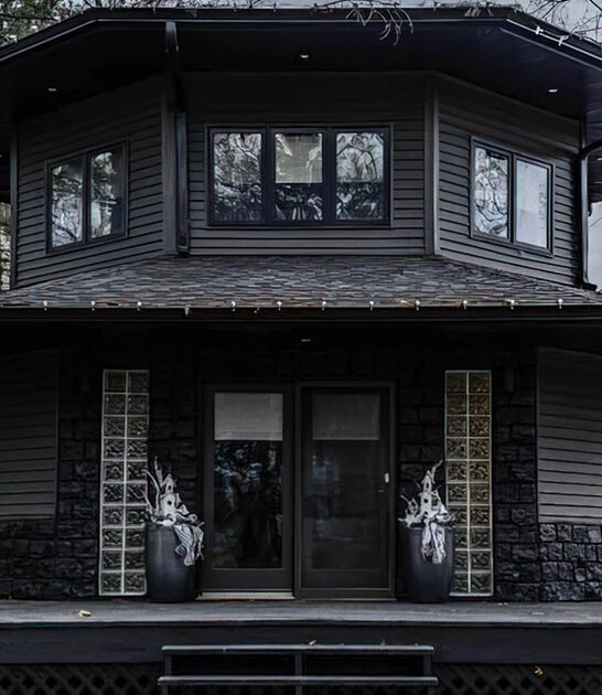 halloween themed airbnb illinois ftr