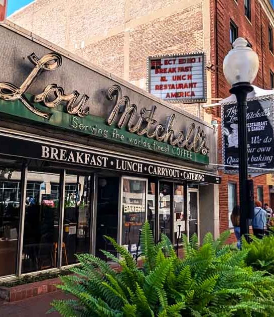 illinois best eggs benedict ftr