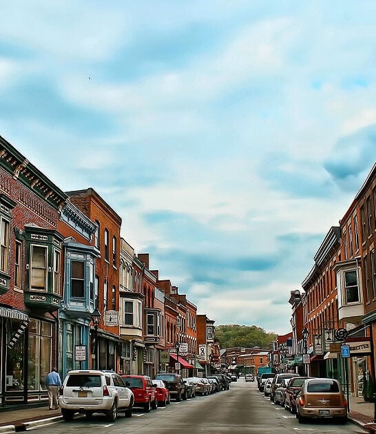 illinois coolest tiny town ftr