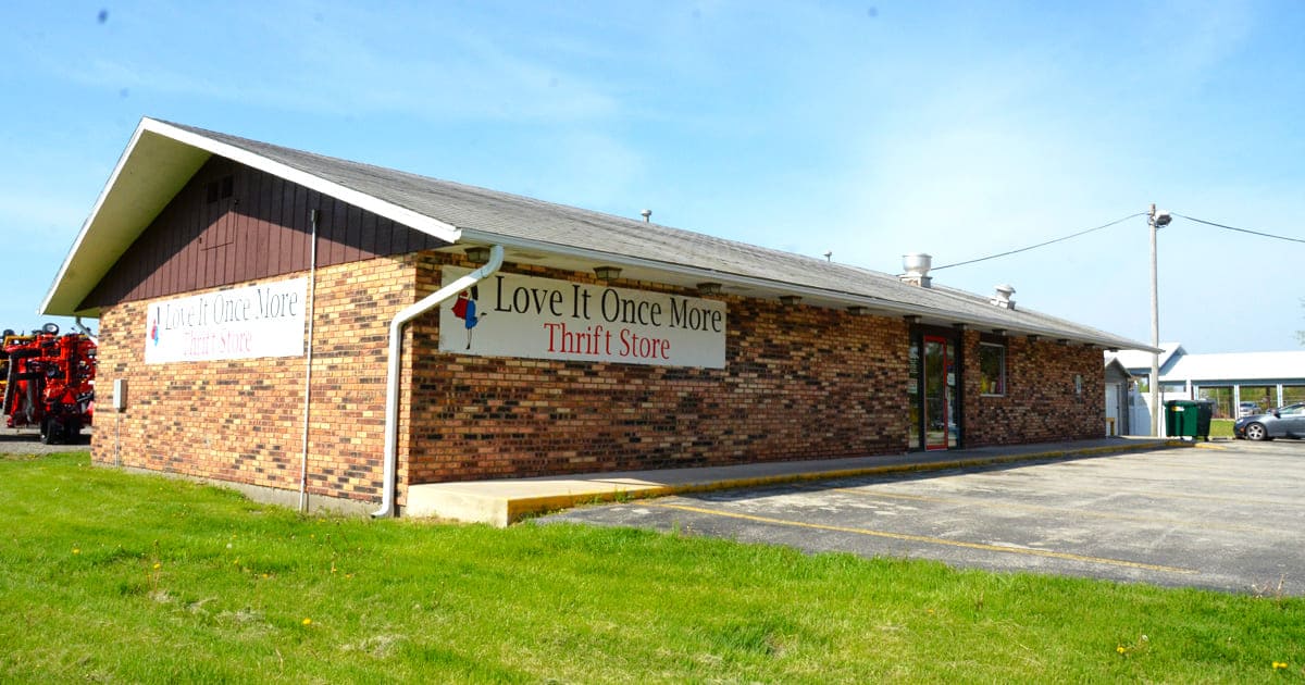 This Little-Known Thrift Store In Illinois Is A Wonderland Of Rare ...